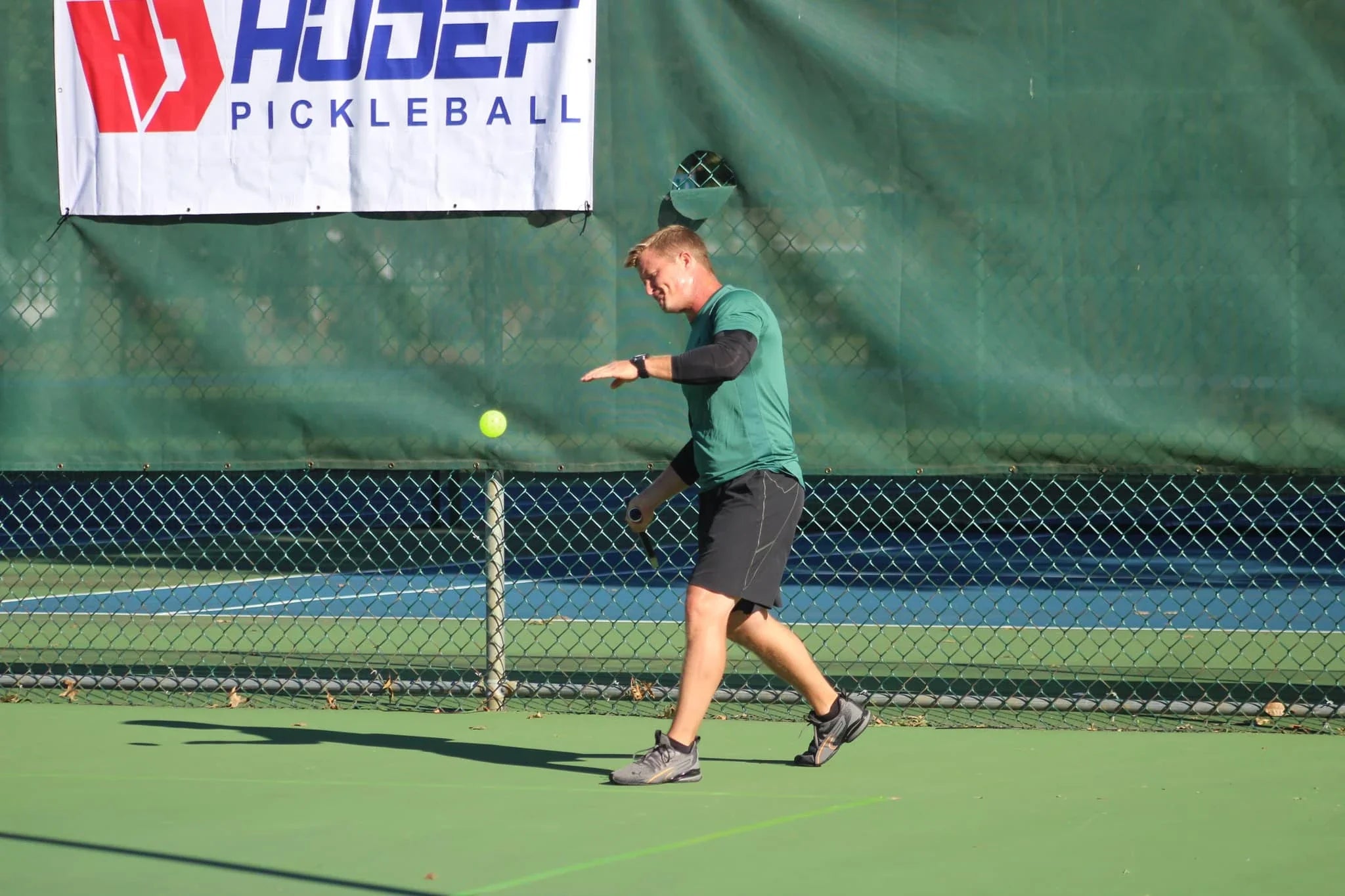 Take control with our cutting-edge pickleball paddle – Hudef Sport